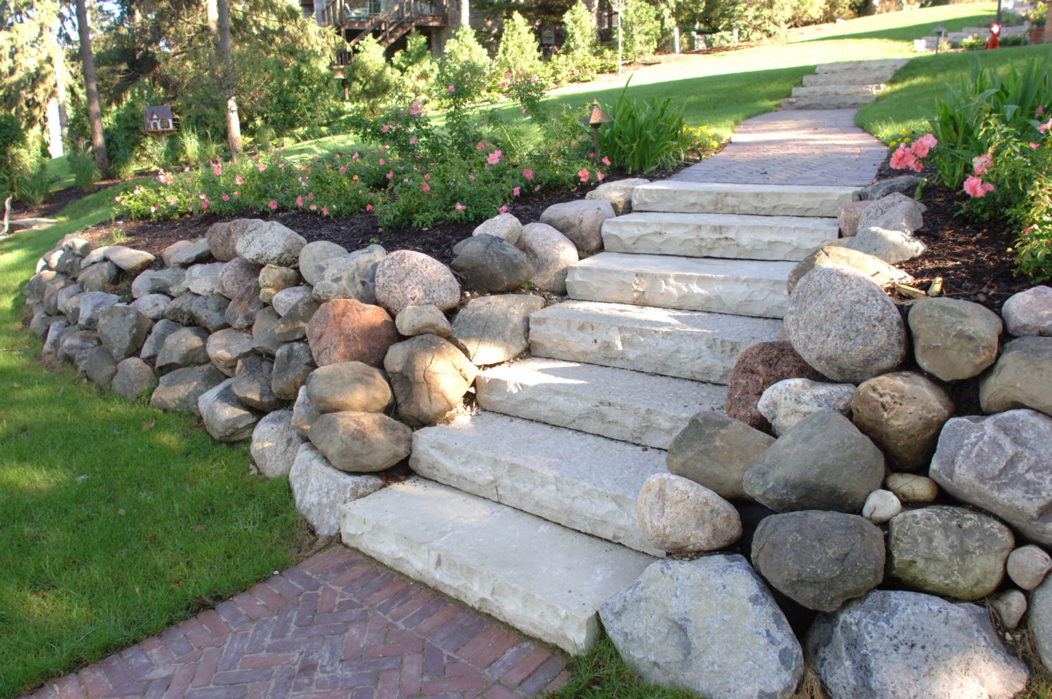 Eden Snap Cut Step - Best Price Mulch Guarantee | Largest Unilock Provider